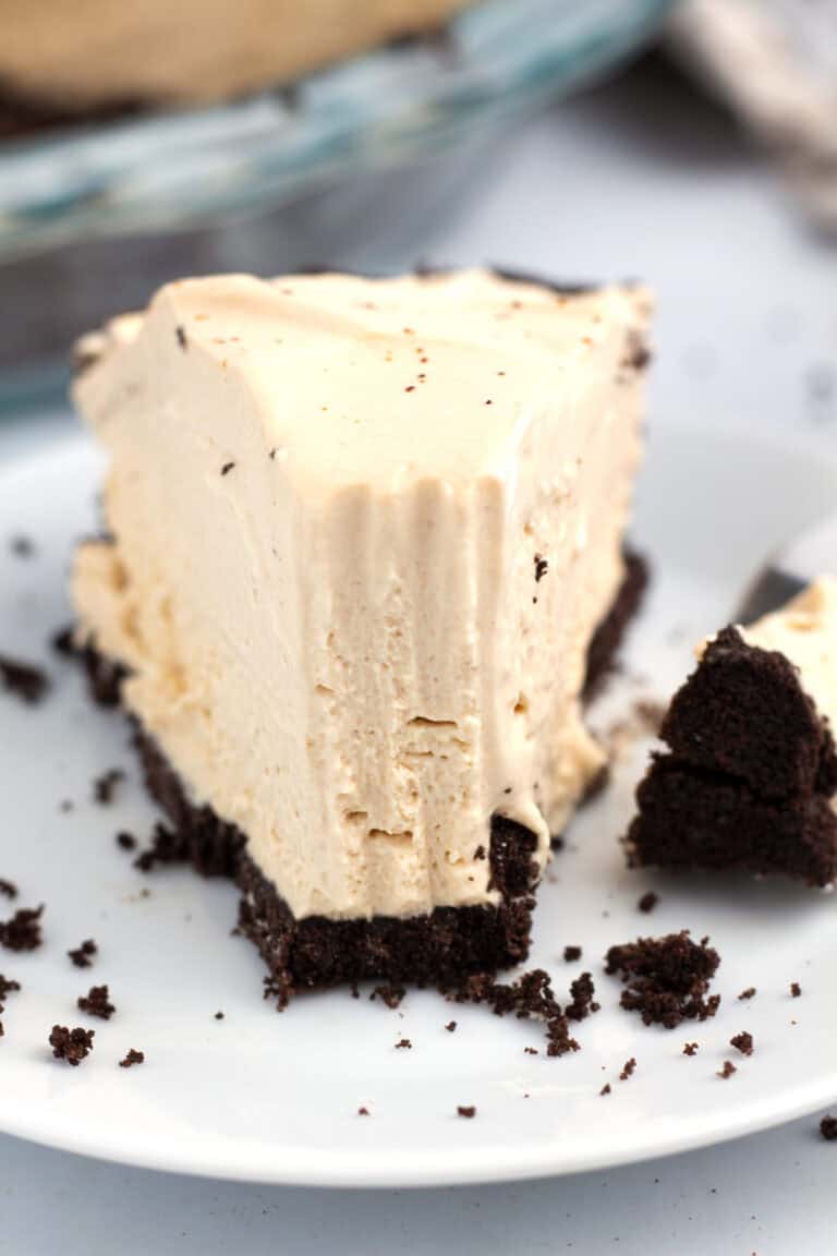 Creamy Coffee Pie Recipe (No Bake, 6 Ingredients) - Borrowed Bites