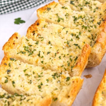 Simple Garlic Bread With French Bread